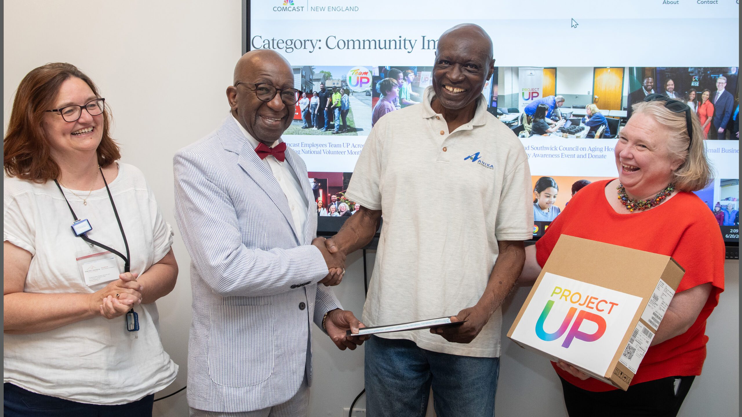 Comcast Unveils Interactive Video Screens at Three Quincy, MA ...
